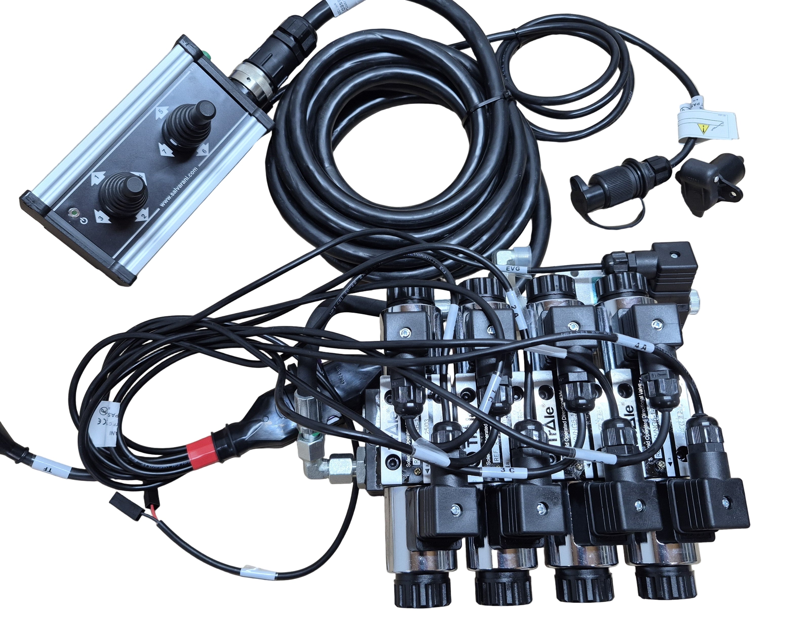 5-fold control block CETOP NG06 with control box OIL box with toggle s ...